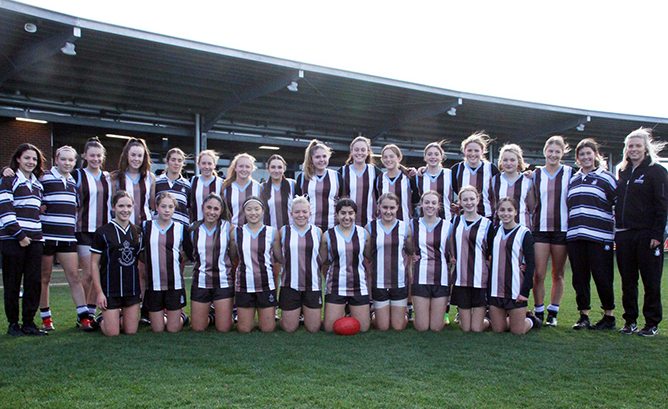 Ivanhoe Girls Football Claim Herald Sun Shield Title - Ivanhoe Grammar ...
